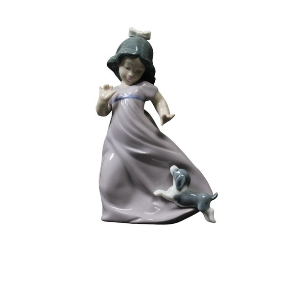 Lladro Daisa | Art | Vintage Nao Lladro Daisa Girl Running With Dog 987 ...